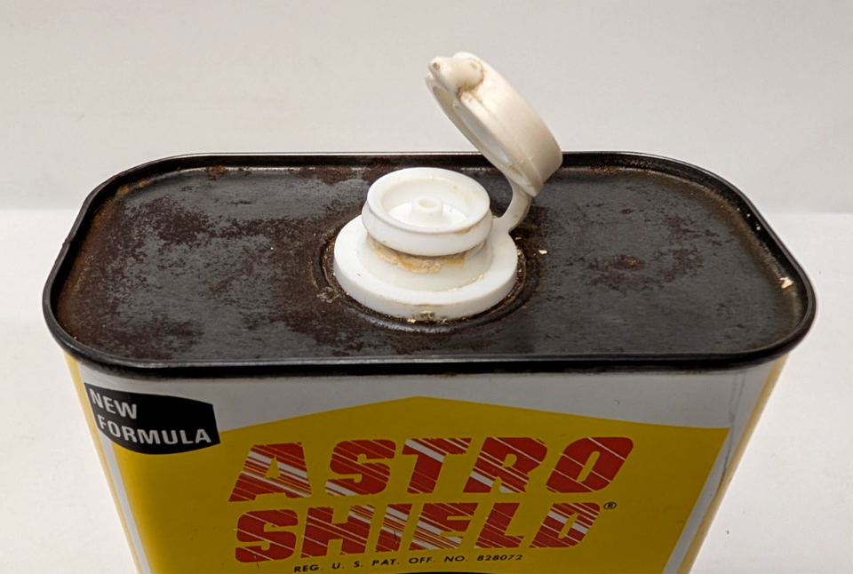 Vtg. Astro Shield Auto Polish and Glaze Car Polish 1 Quart Can (- 1/2 ...