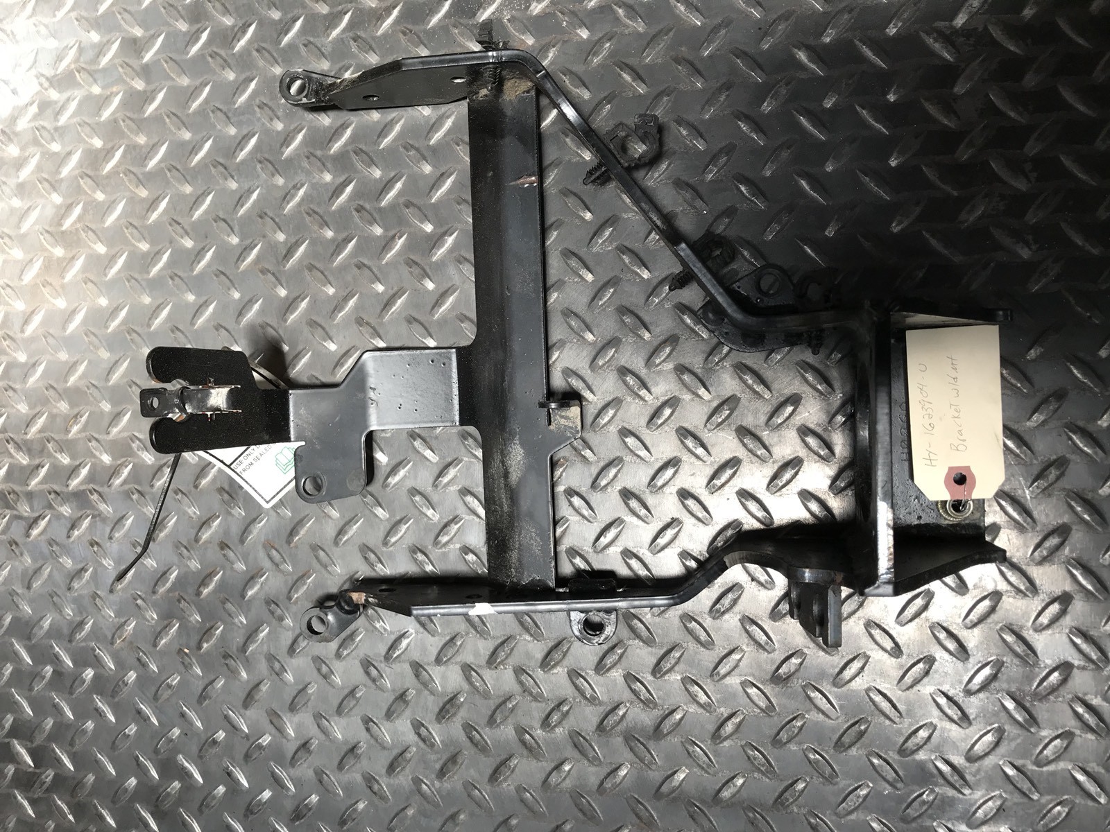 1623904 Hyster Forklift Bracket Good Used H100FT. | eBay