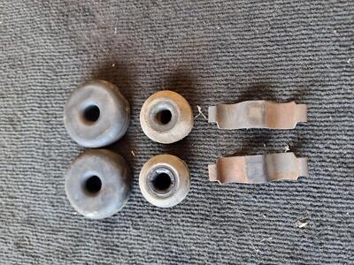 VT-VX-VY-VZ RADIATOR RUBBERS AND CLIPS #45881 | eBay Australia