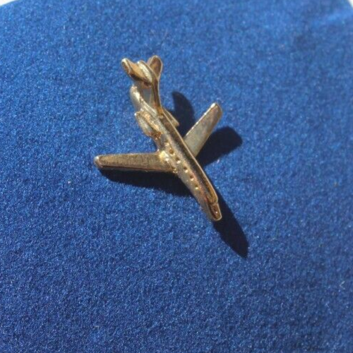 Vintage Douglas DC-9 SERIES Aircraft Tie Tack Lapel Pin Pinback - NOS ...