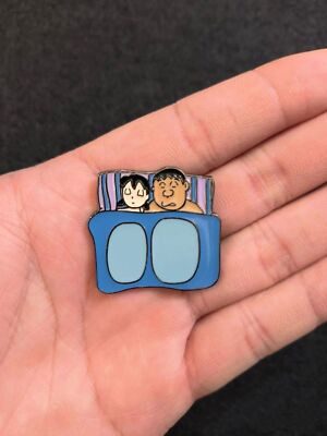 Doraemon Shizuka Minamoto / Big G sleep on bed Hat Laple Pin Metal ...
