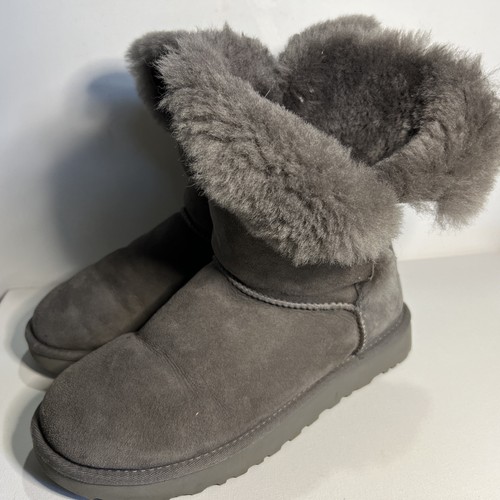 UGG WOMEN BAILEY BUTTON II - 1016226 GREY - SIZE US 9 | eBay