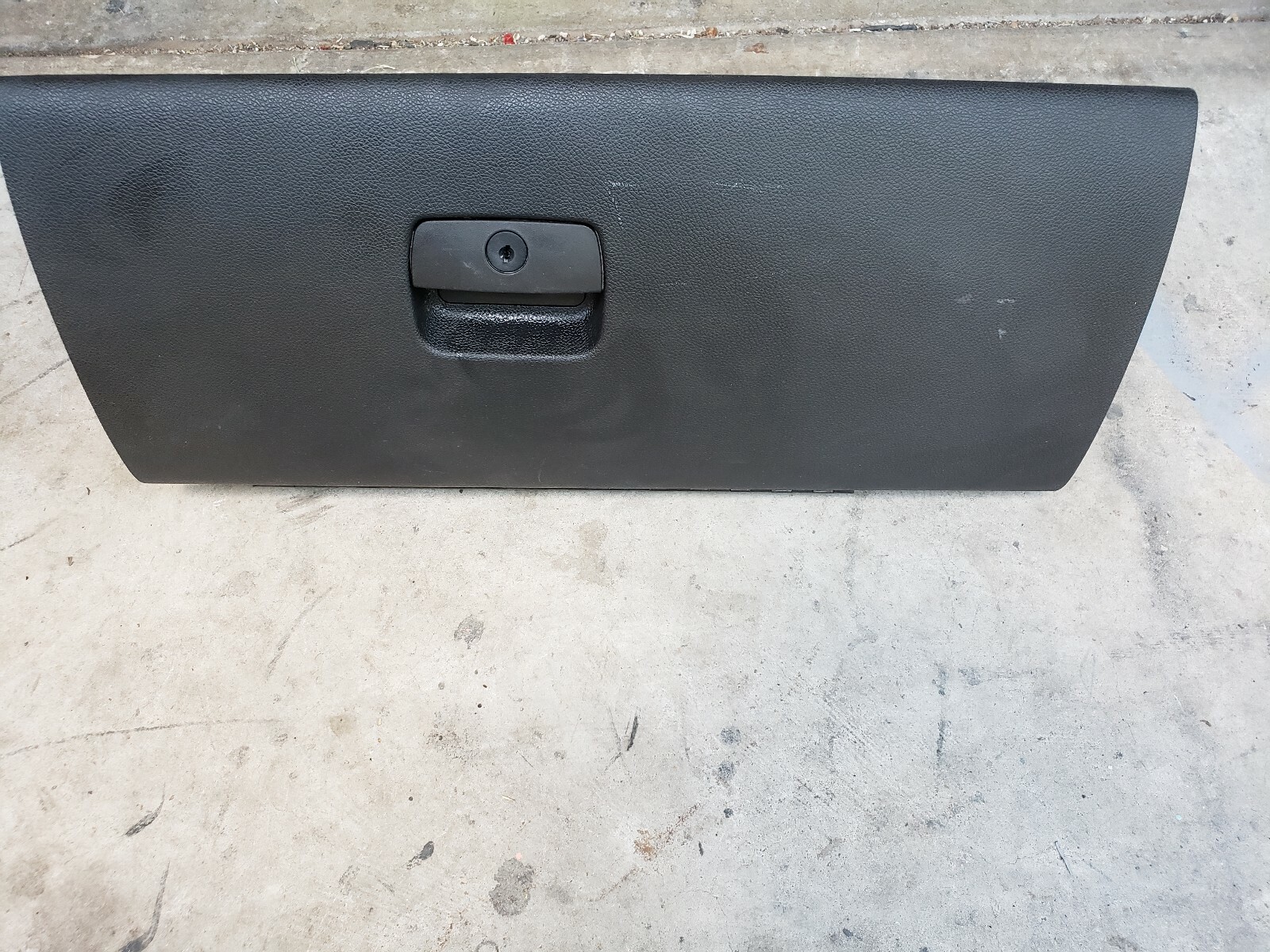 07 08 09 10 11 12 Chevy 1500 2500 3500 GMC Suburban Glove Box Assembly ...