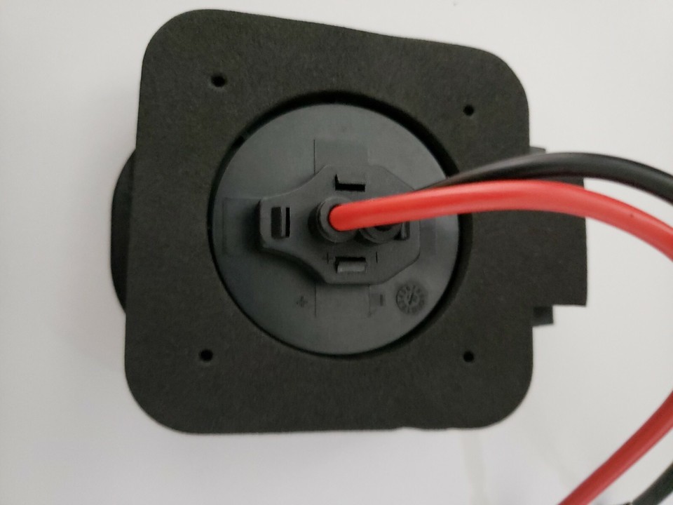FURRION 10A QUICK CONNECT SOLAR CHARGING INLET | eBay