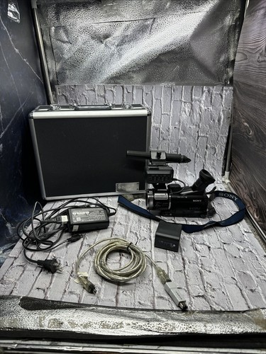 Sony HVR-A1U HDV Camcorder with Battery And Attachment No Charger ...