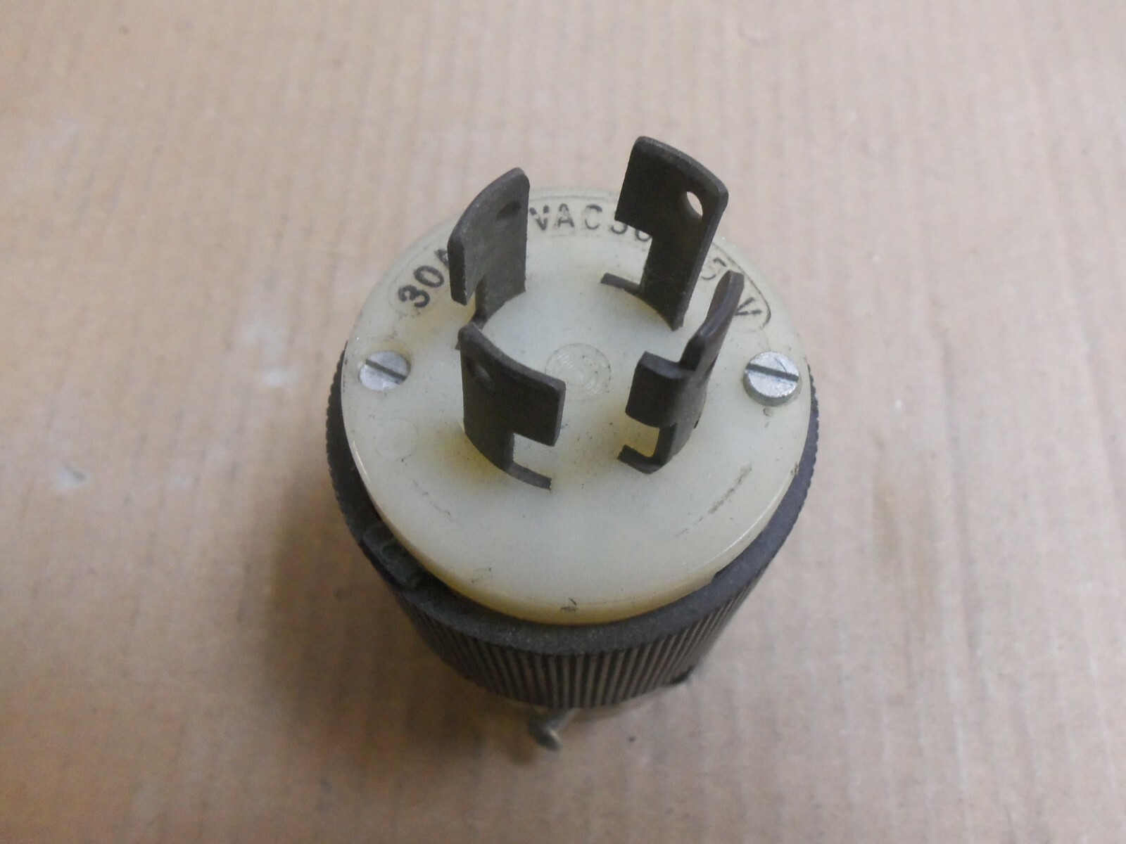 Hubbell HBL2731 Twist-Lock Plug 30A 480V | eBay