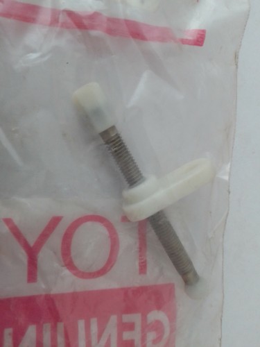 8119510040 Genuine Oiginal OEM Toyota SCREW, HEADLAMP 81195-10040 ...