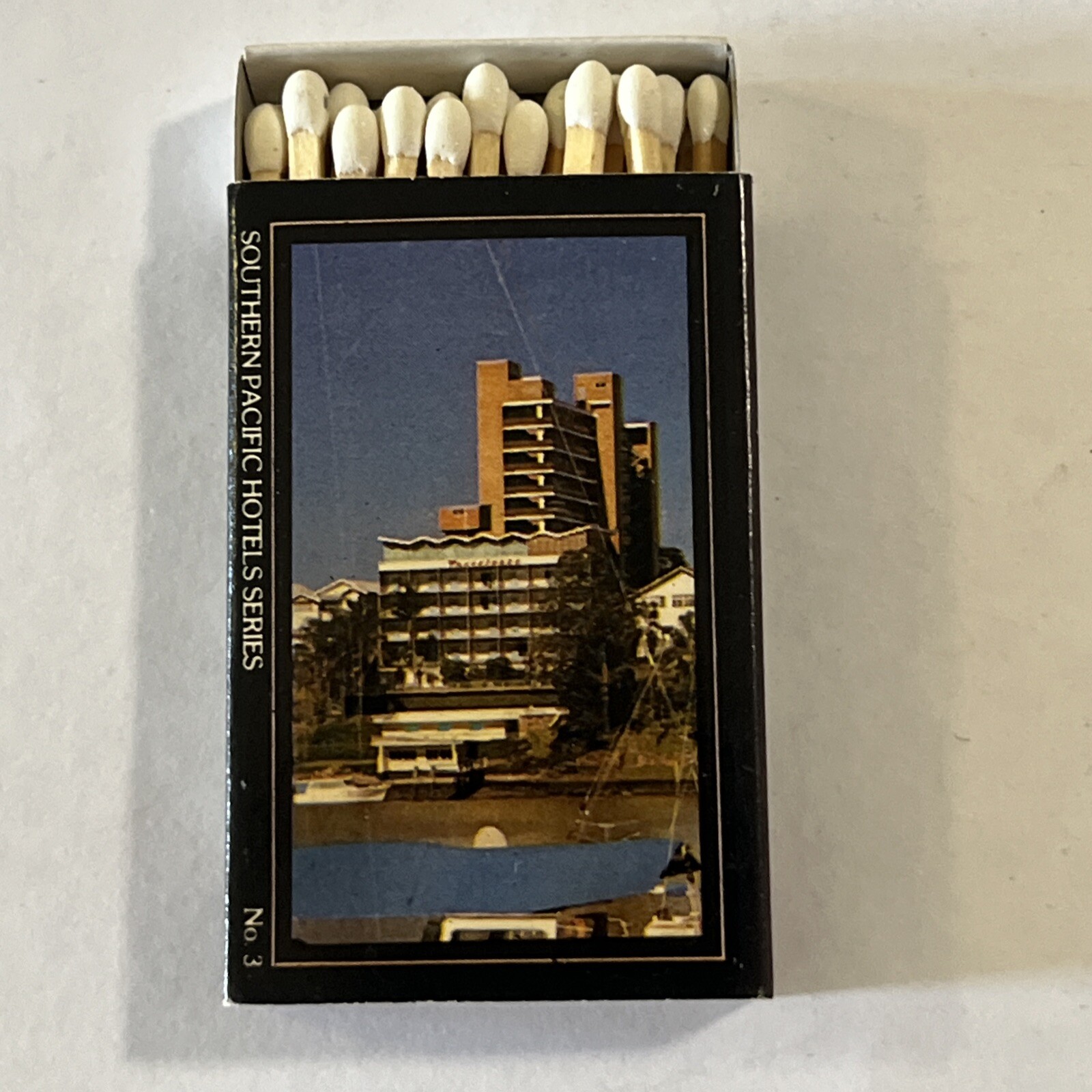 Southern Pacific Hotel Corporation Brisbane Travel Lodge Matchbox with ...