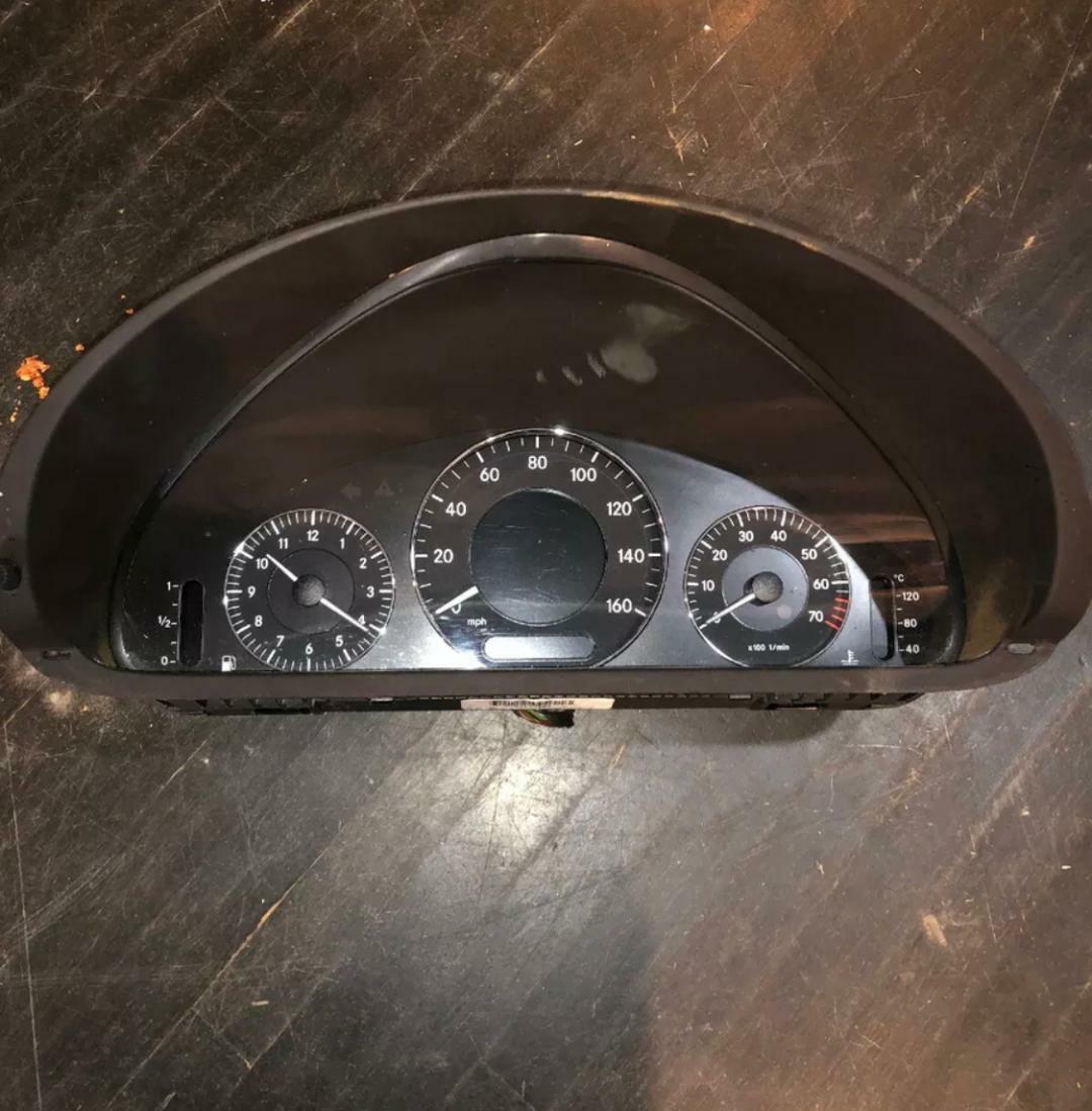 2006-2009 MERCEDES BENZ CLK350 INNSTRUMENT CLUSTER SPEEDOMETER ODOMETER ...