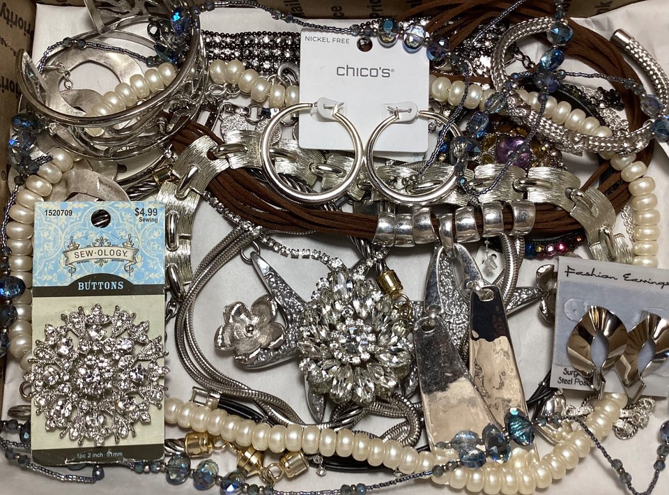 FASHION JEWELRY LOT RHINESTONE SILVER TONE NO BROKEN PIECES 7.04 POUNDS ...