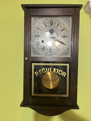 Vintage MONTGOMERY WARD 31 Day Key Wind REGULATOR WALL CLOCK (READ ...