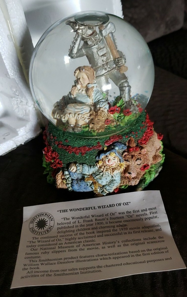 Wizard Of Oz Snow Globes Wiz Of Oz Wicked Witch And Dorothy Snow Globe