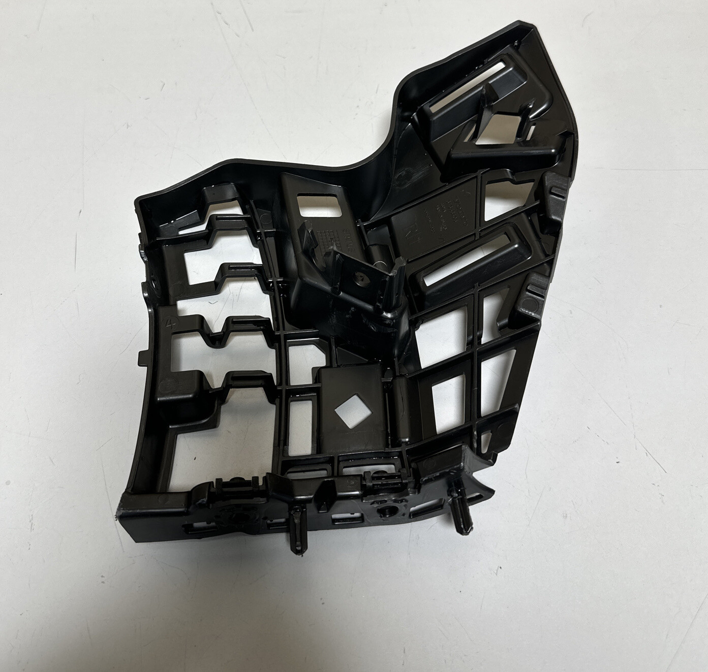 OEM 2017 Volvo Xc90 Front Right RH Passenger Bumper Bracket 31353406 ...