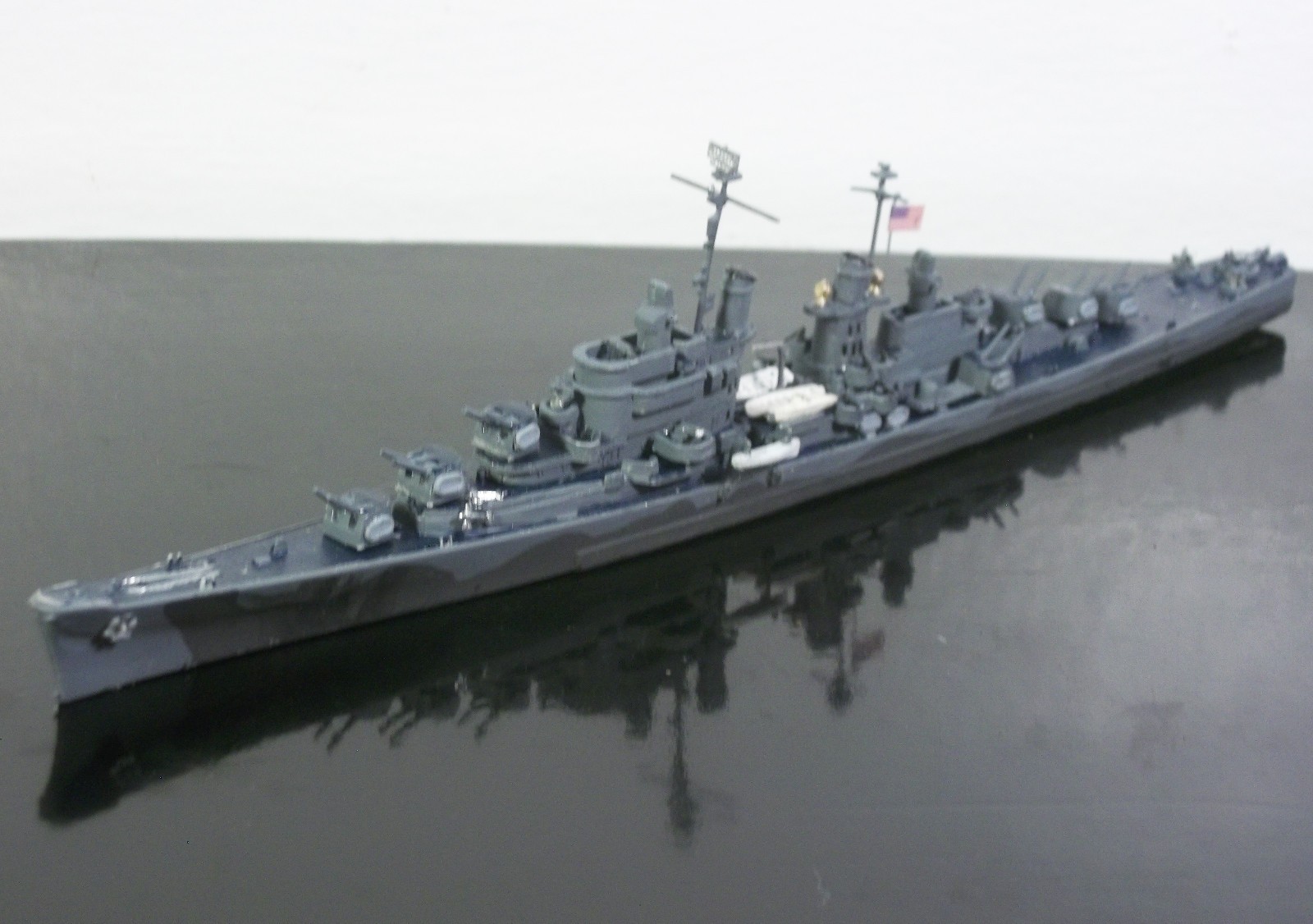 BUILT 1/700 WWII USN LIGHT CRUISER CL-52 U.S.S. JUNEAU | eBay