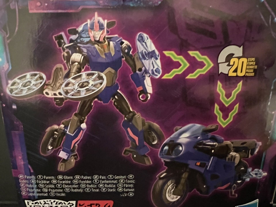 Hasbro Transformers Legacy Prime Univese Arcee Action Figure Deluxe ...