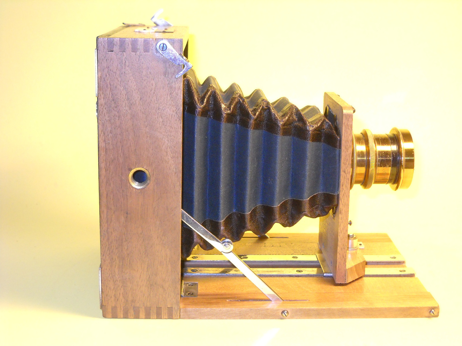 Antique Wunsche Knox 9x12 Polished-wood Camera in very good condition ...