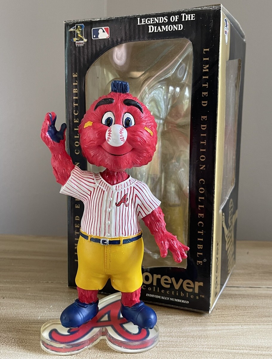 Atlanta Braves Maskot Rally Rally Squirrel And Other Fun