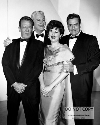 "PERRY MASON" THE CAST OF THE TELEVISION SERIES - 8X10 PUBLICITY PHOTO ...