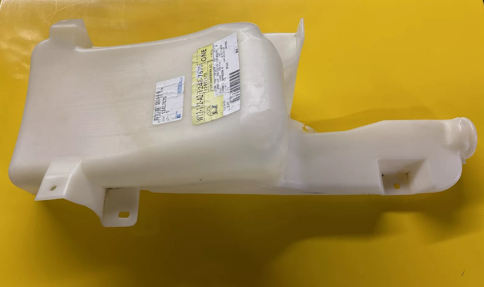 GM OEM Wiper Washer-windshield-washer Reservoir 12487670 for sale ...