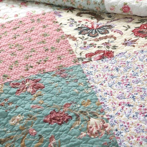 BEAUTIFUL COTTAGE CHIC PATCHWORK SHABBY COZY PINK RED WHITE BLUE ROSE ...