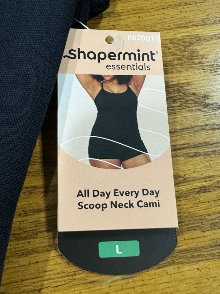 Shapermint Essentials Women's All Day Every Day Scoop Neck Cami Black ...