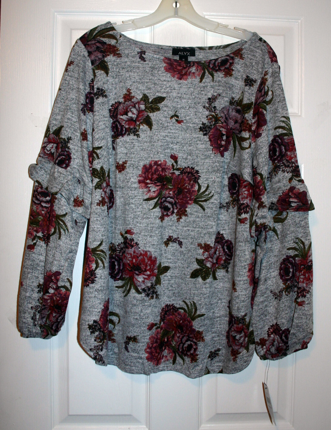 Alyx Womens 1X Gray Red Rose Print Ruffle Sweatshirt Top NWT | eBay