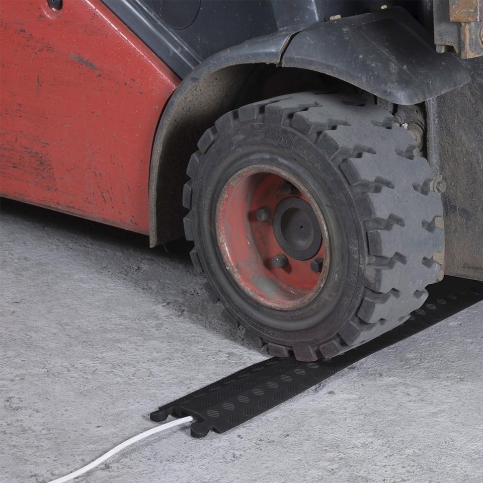 D-Line Drop Over Floor Cable Protector, 11.5T Load Limit, Single ...