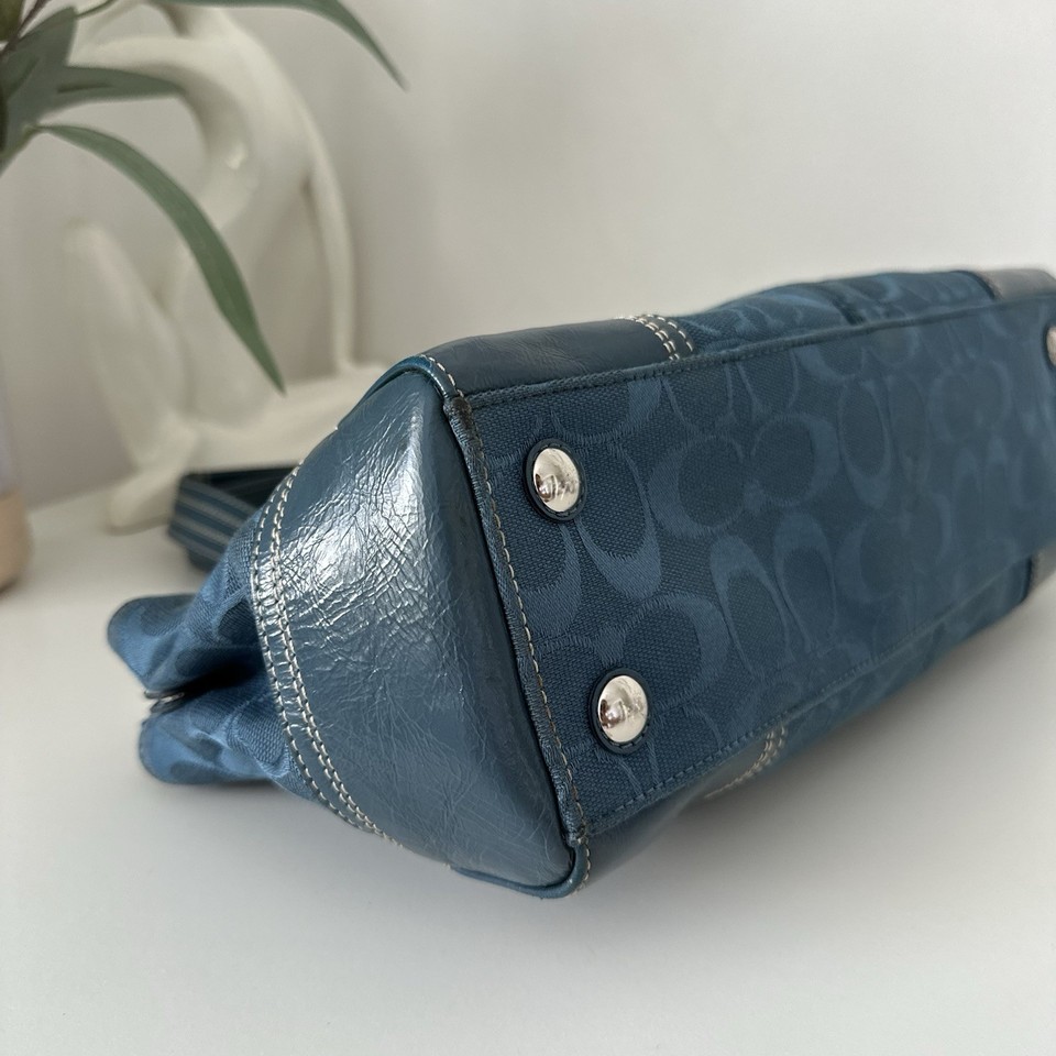 Coach Vintage 2009 Hamptons Signature Turquoise Blue Turn lock Caryall ...