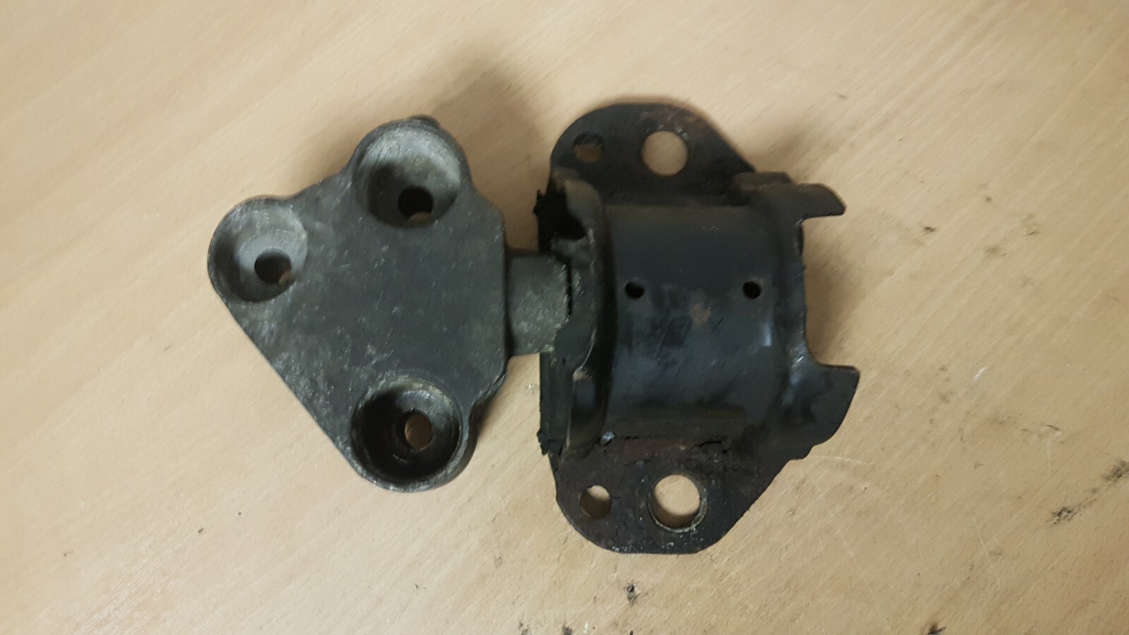 Renault Clio 1.2 (2004) Right Side Engine Mount 7700415087 | eBay UK