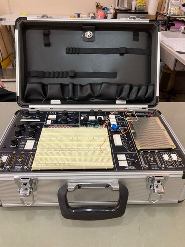 Knight Electronics ML-2010 Training Kit With Breadboard & Components ...