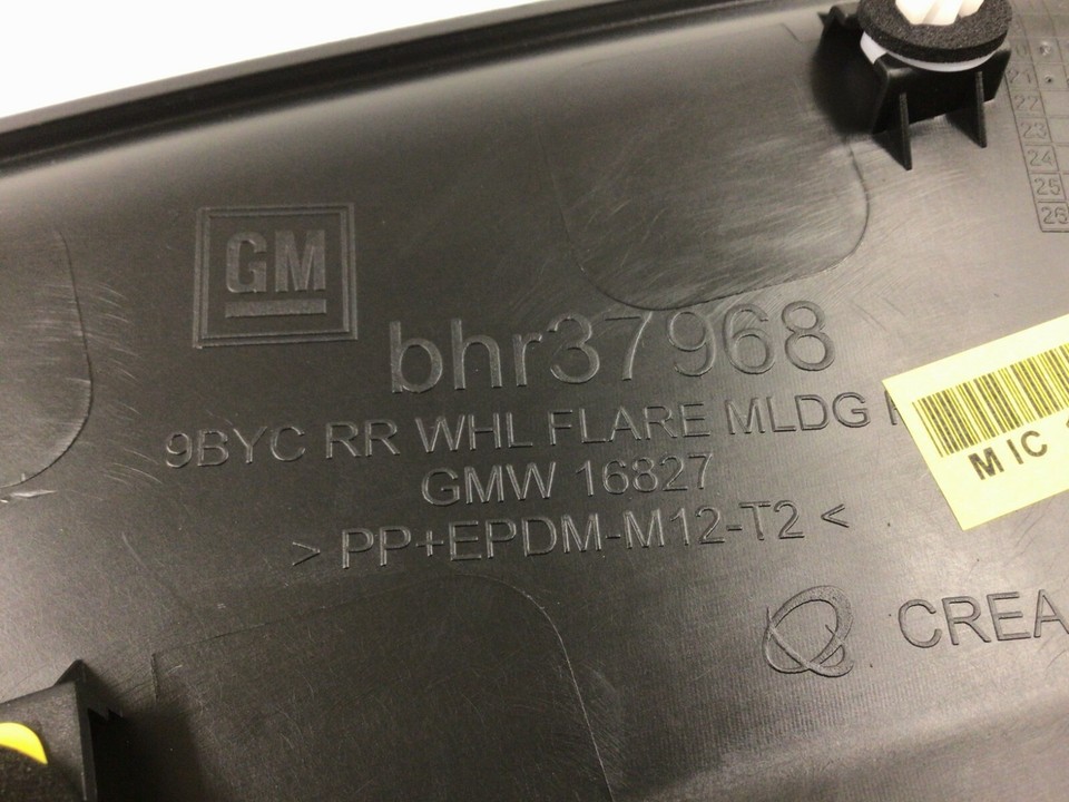 21-26 Chevrolet Trailblazer Passenger rear Wheel Open Molding new OEM ...