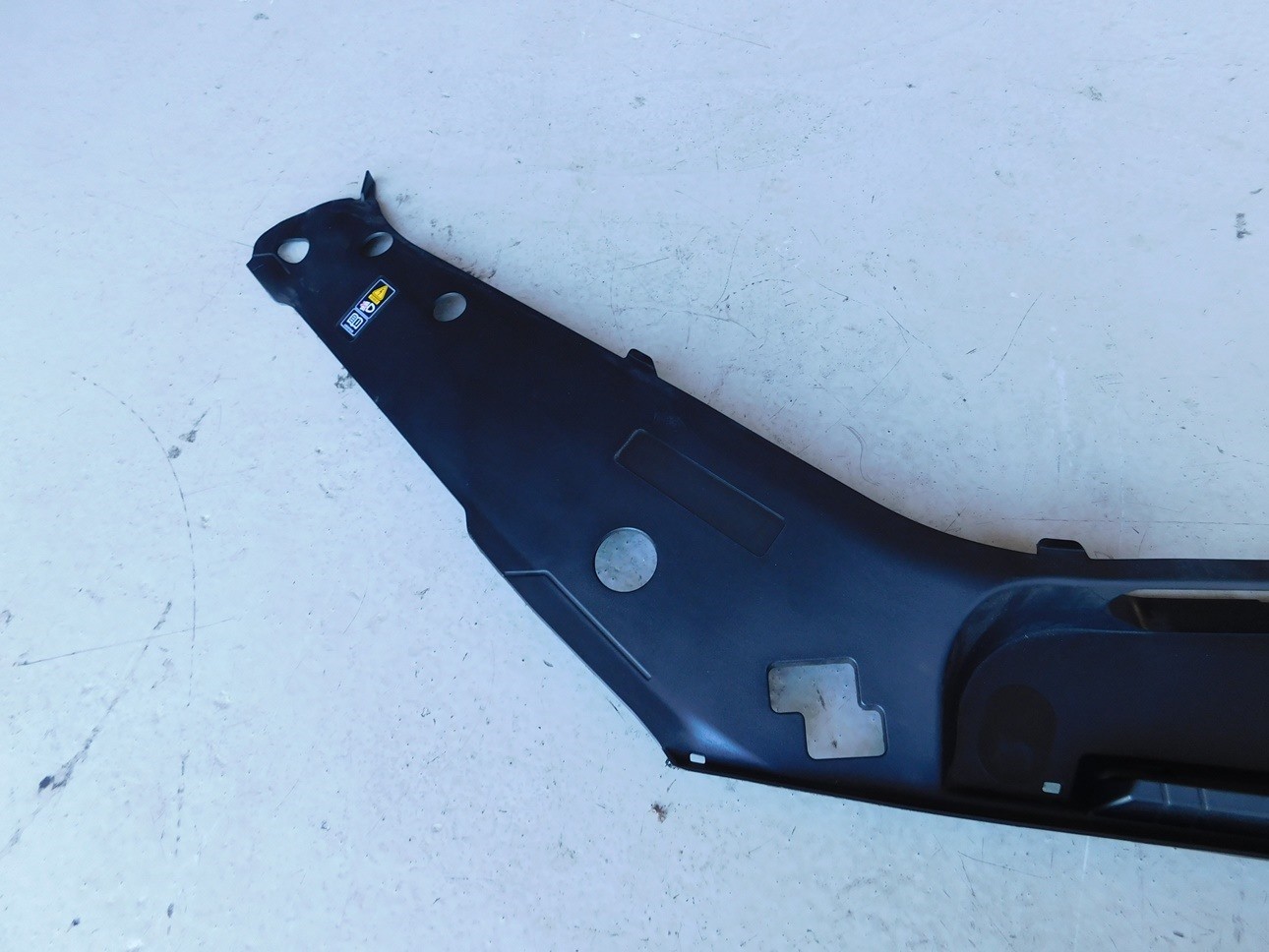 Mercedes Benz ML63 AMG W166 Front Radiator Support Panel Trim ...
