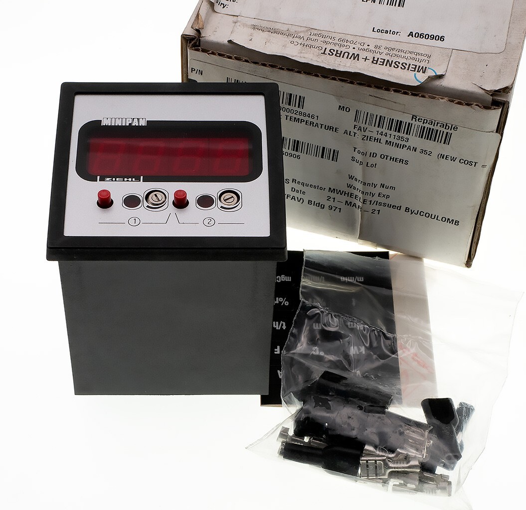 Ziehl MINIPAN 352V Universal Digital Panel meter Part # D340100 AC/DC ...