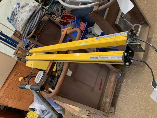 Pinnacle microGUARD Emitter & Receiver - 40" Length - SS-40-0F1-AU-SMB ...