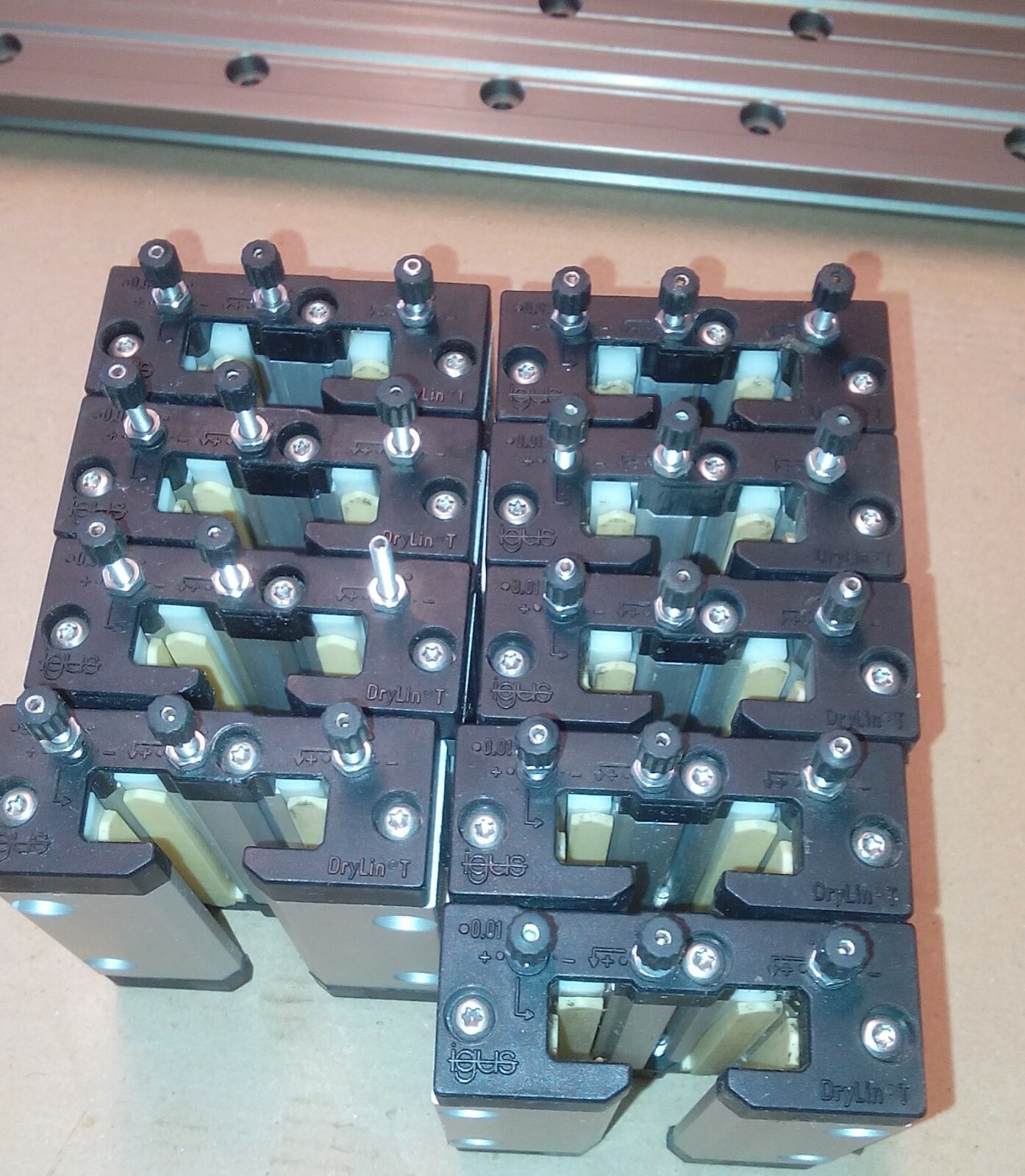 Igus drylin® T TS-01-20 guide rail 780mm long +TW-01-20 carriage- Lot ...