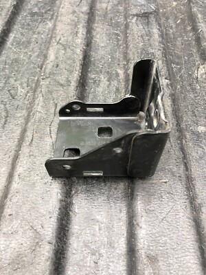 MERCEDES C CLASS W205 2018 RIGHT SIDE SLAM PANEL BRACKET HOLDER ...