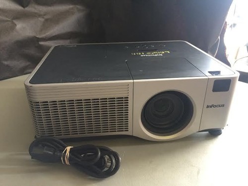 INFOCUS IN5102 LCD PROJECTOR, 4000 LUMENS, ONLY 1,271 HOURS!! WORKS ...