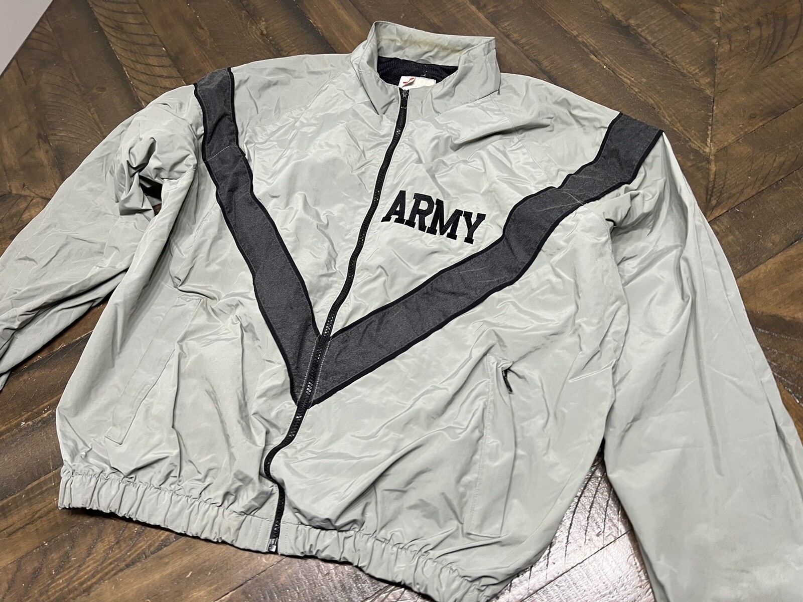 Vintage 1990s Army Windbreaker Grey and Black Jacket!… - Gem