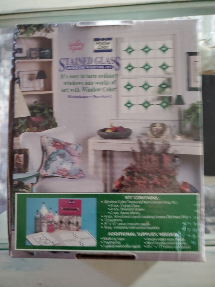 PLAID GALLERY STAINED GLASS WINDOW COLOR KIT 12 PATTERNS VTG 1992 NEW ...