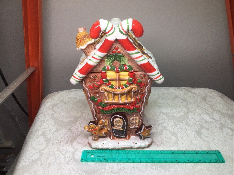 Vintage CANDYLAND Candy Cane Gingerbread House Large Ceramic Cookie Jar ...