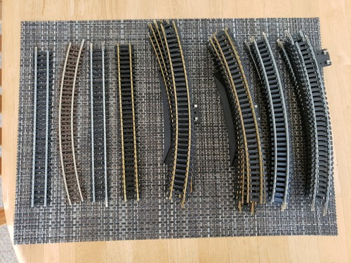 35 pieces of mostly 18 radius curved HO scale track | eBay