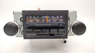 1980’s Ford F-150 OEM AM FM Stereo Push Button Car Radio Untested E4AF ...