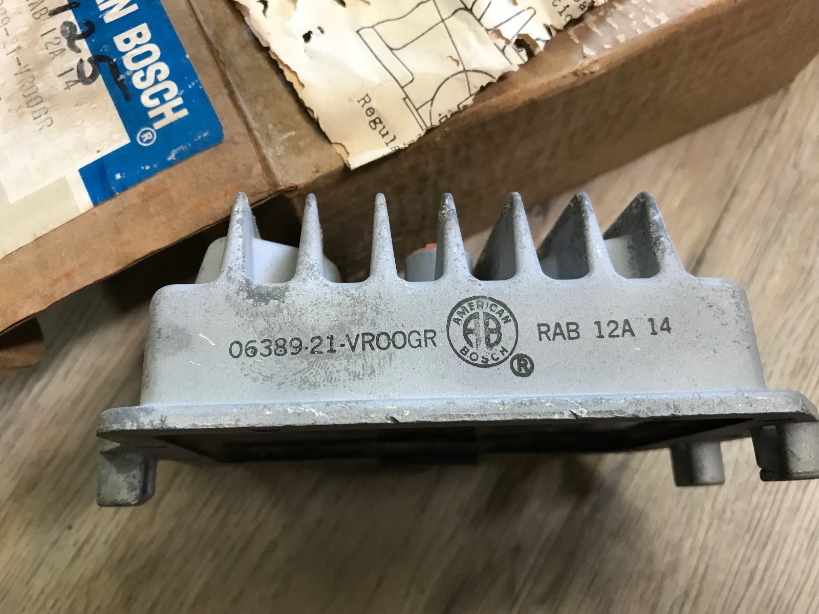 NEW AMERICAN BOSCH VOLTAGE REGULATOR RAB 12A 14 06389-21-VR00GR | eBay