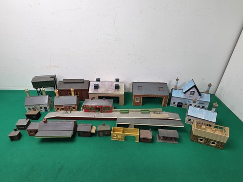OO Gauge Tri-ang Hornby Model Railway Buildings Job Lot Bundle Loco ...