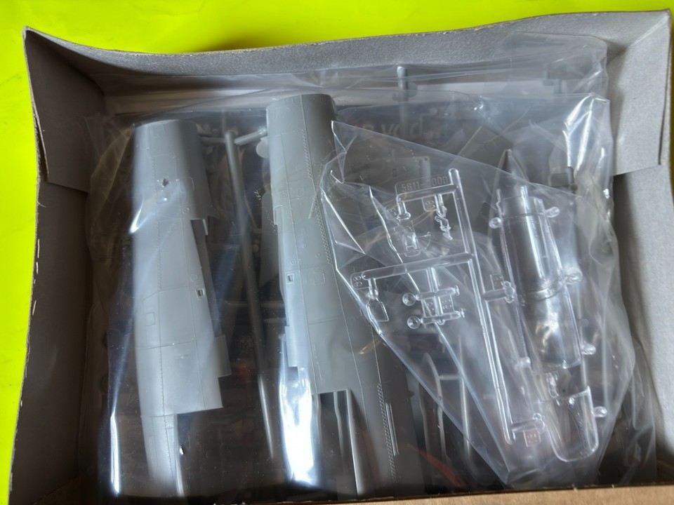 F-101 VOODOO JET FIGHTER PLANE MODEL KIT REVELL 1/48 SCALE COOL LOOK ...