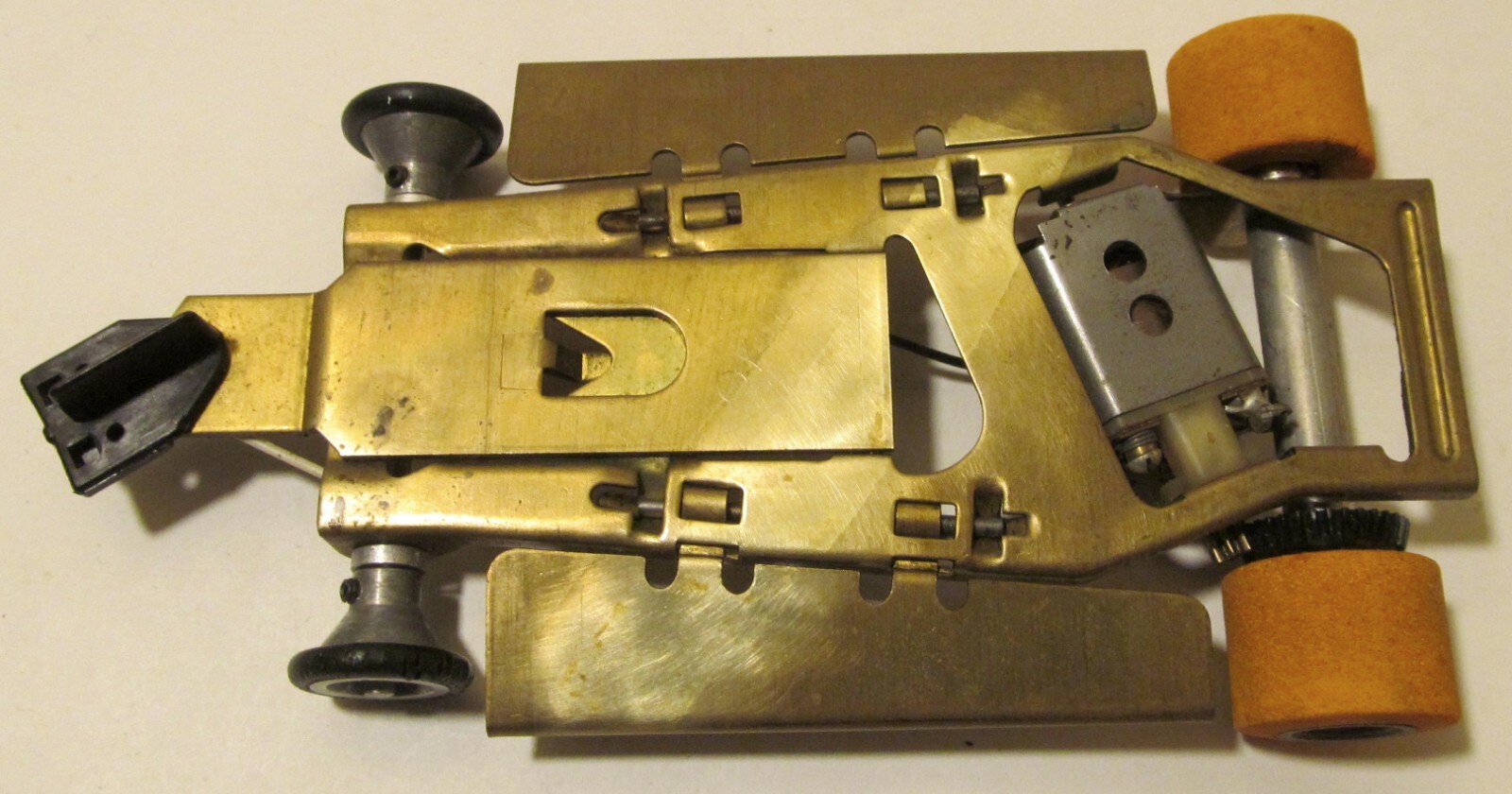 Riggen 1/24 Group 12 Anglewinder L&M Lola # 904 Dynamic Chassis Slot ...