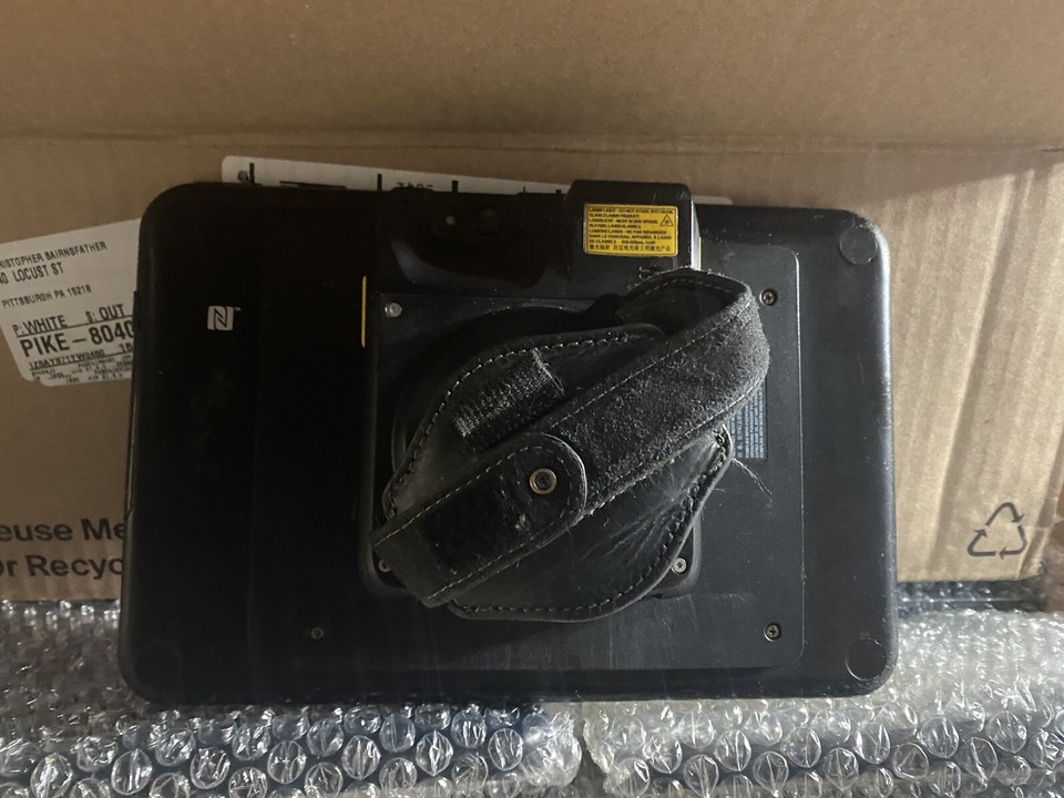 Zebra ET55AE 8.3" 4GB RAM 64GB Win10 Camera HandStrap BarCode Scanner ...