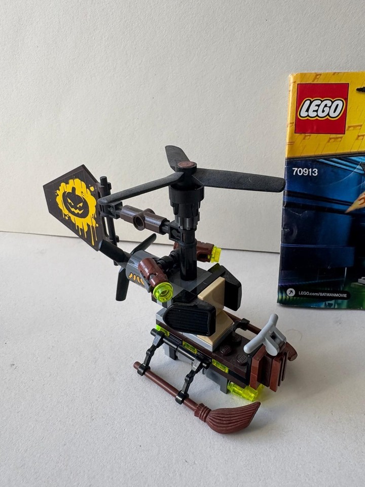 LEGO Batman Movie 70913 Scarecrow Fearful Face-Off – Helicopter Only ...