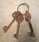 3 Victorian Keys on Keyring Skeleton Church Key rustic brown Cast Iron ...