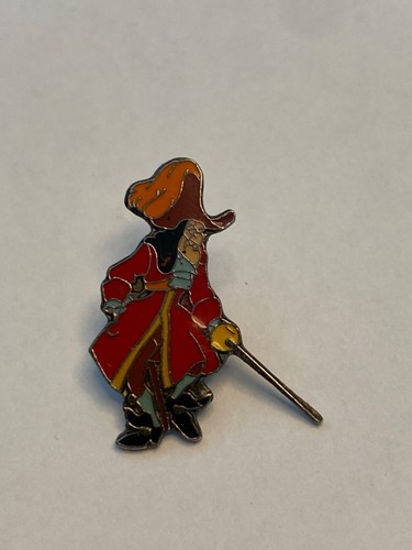 DISNEY PETER PIN BADGE CAPTAIN HOOK WITH HIS SWORD IN HIS LEFT HAND | eBay